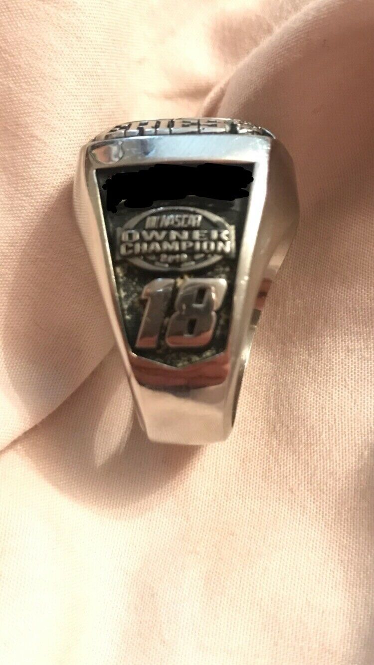 Kyle Busch Nascar Owners Championship Crew Ring 2010 - Race Used 360